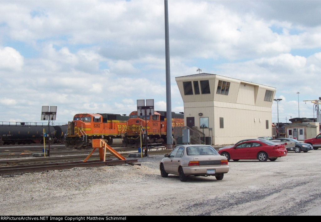 BNSF 8262 & BNSF 9473